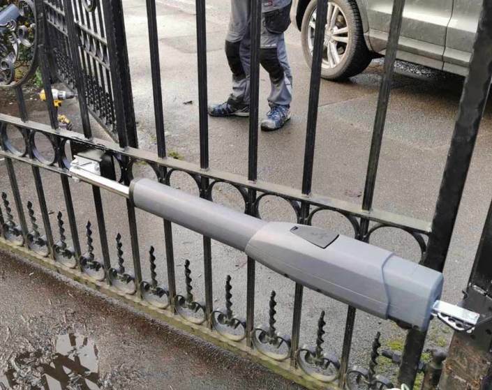 Electric Gates Installation - Heritage Emergency Electrician